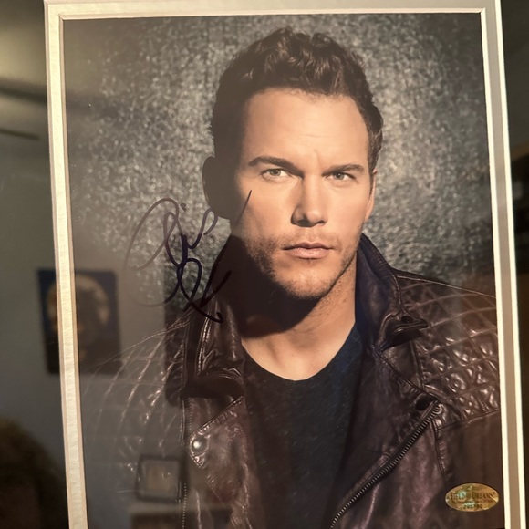 Art | Chris Pratt Autographed Picture With Coa | Poshmark